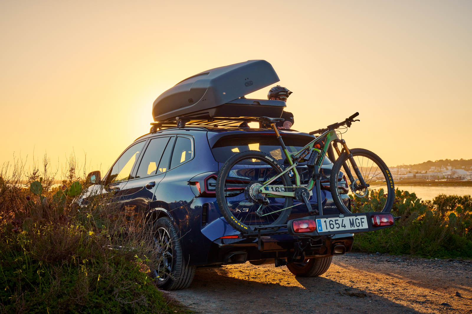 CRUZBER » CRUZ presents its brand new platform bike carrier for towbar ...